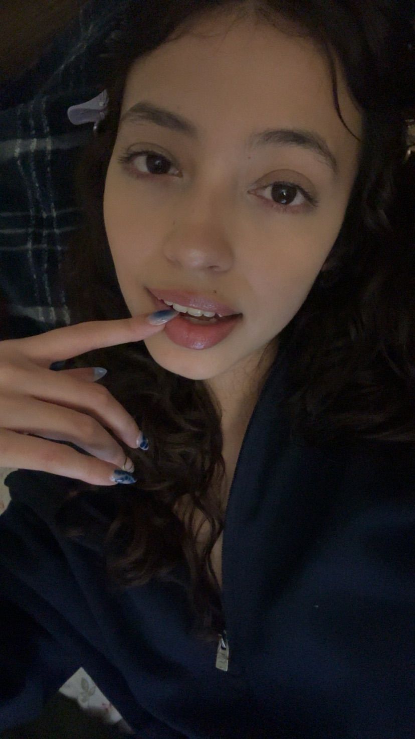 val anyoneeee - E-Pal Topics