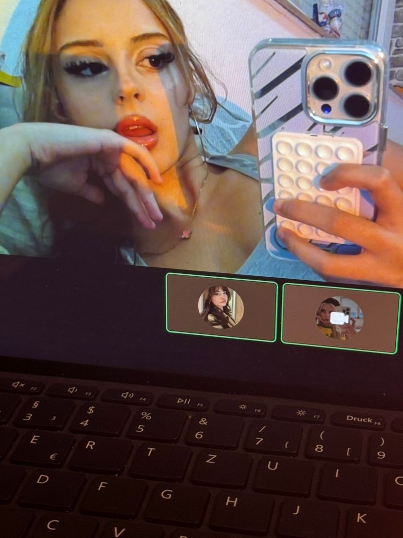 come say hi🎀 - E-Pal Topics