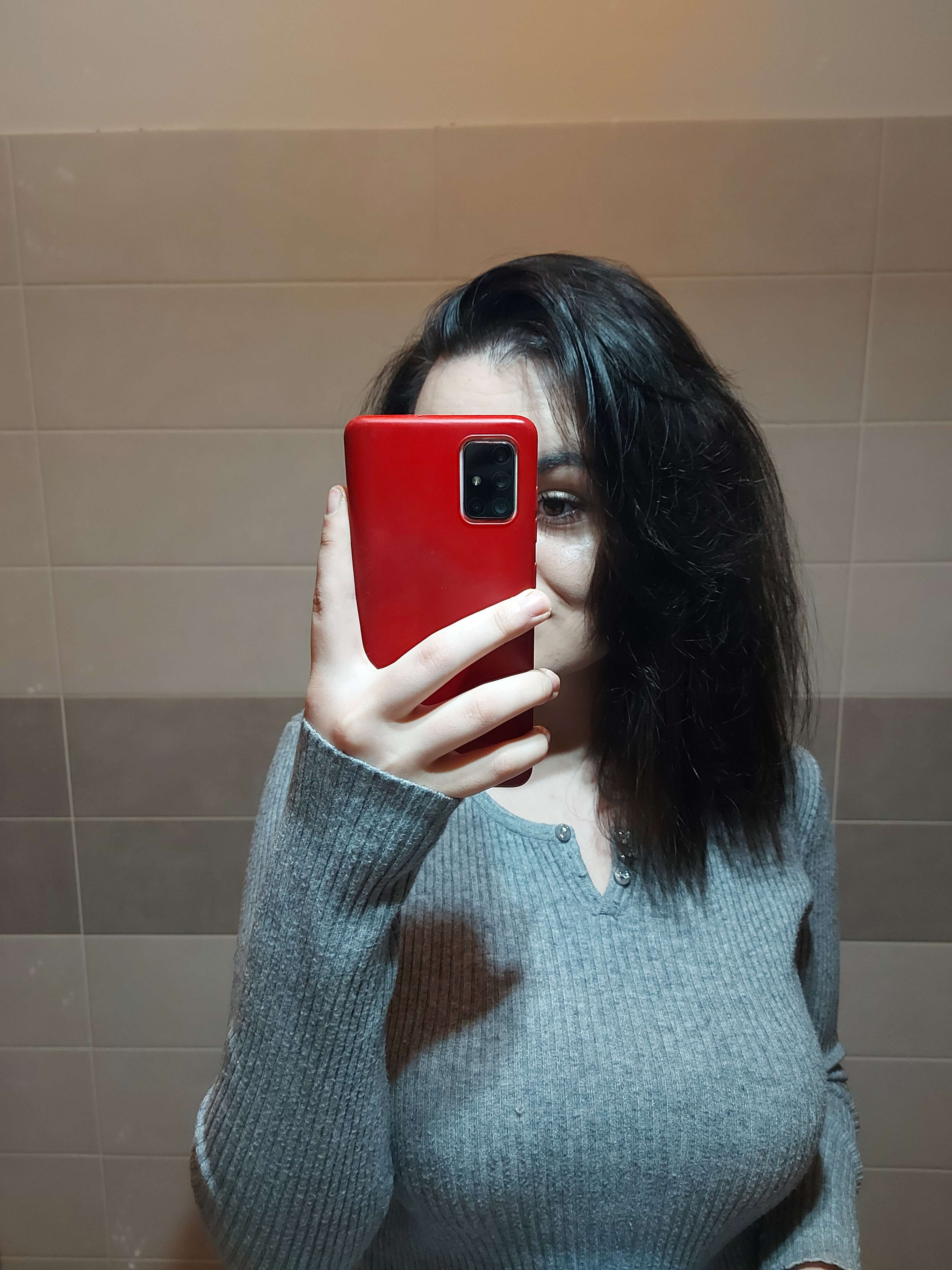 Play, selfies and chill? ꈍ ω ꈍ - E-Pal Topics