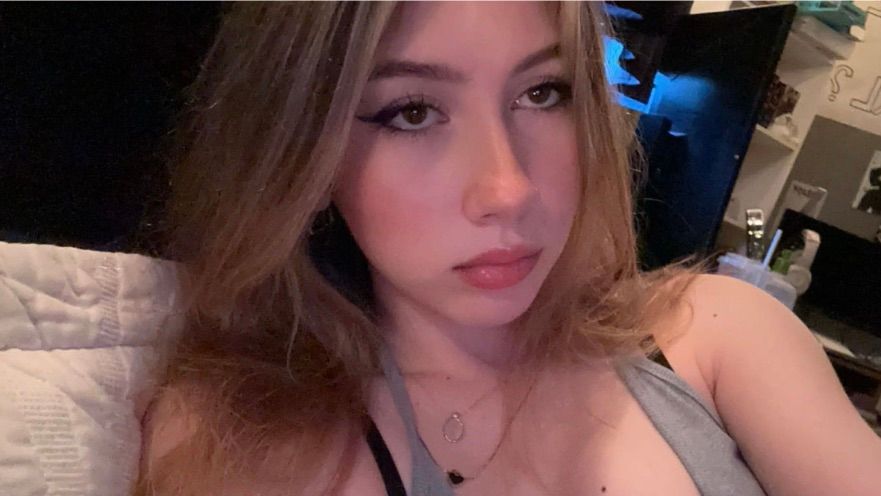 looking to chat or play :> - E-Pal Topics